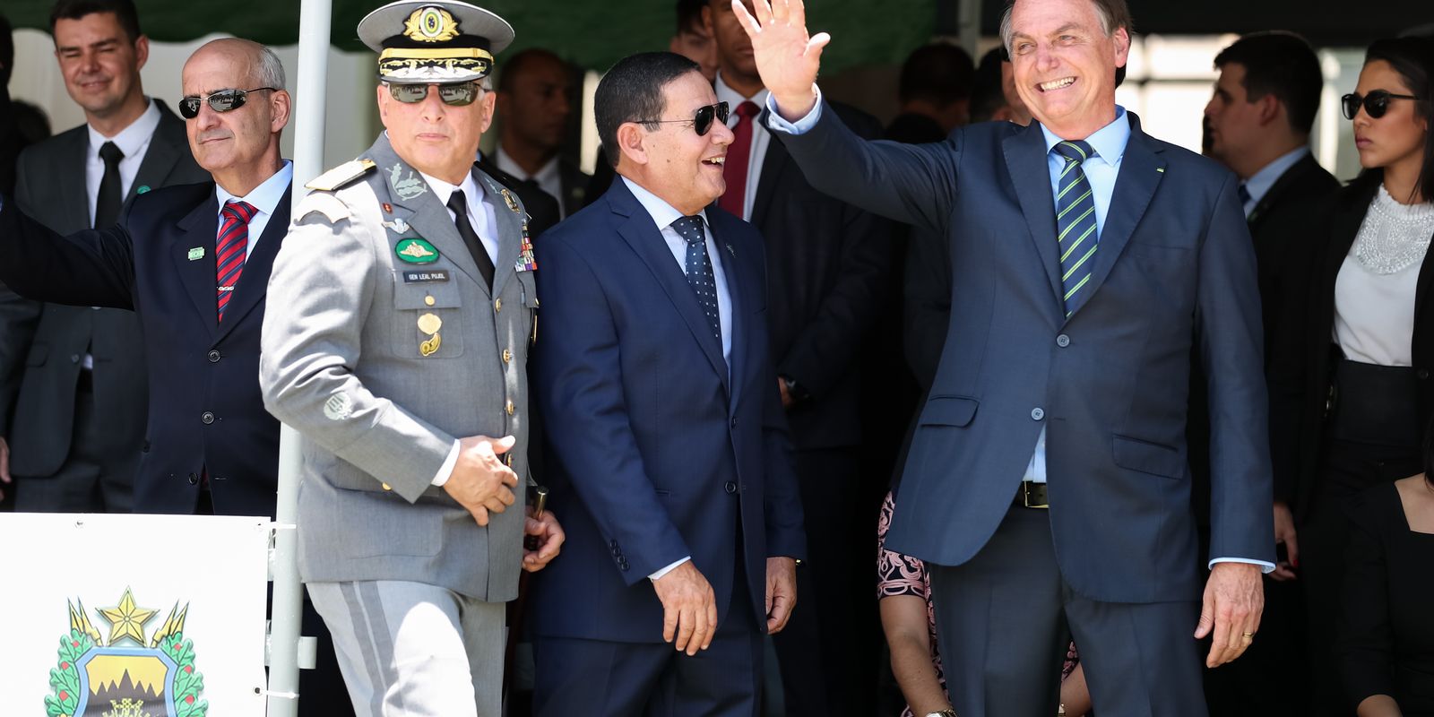 Entrega das espadas aos novos aspirantes na Aman | Agência Brasil