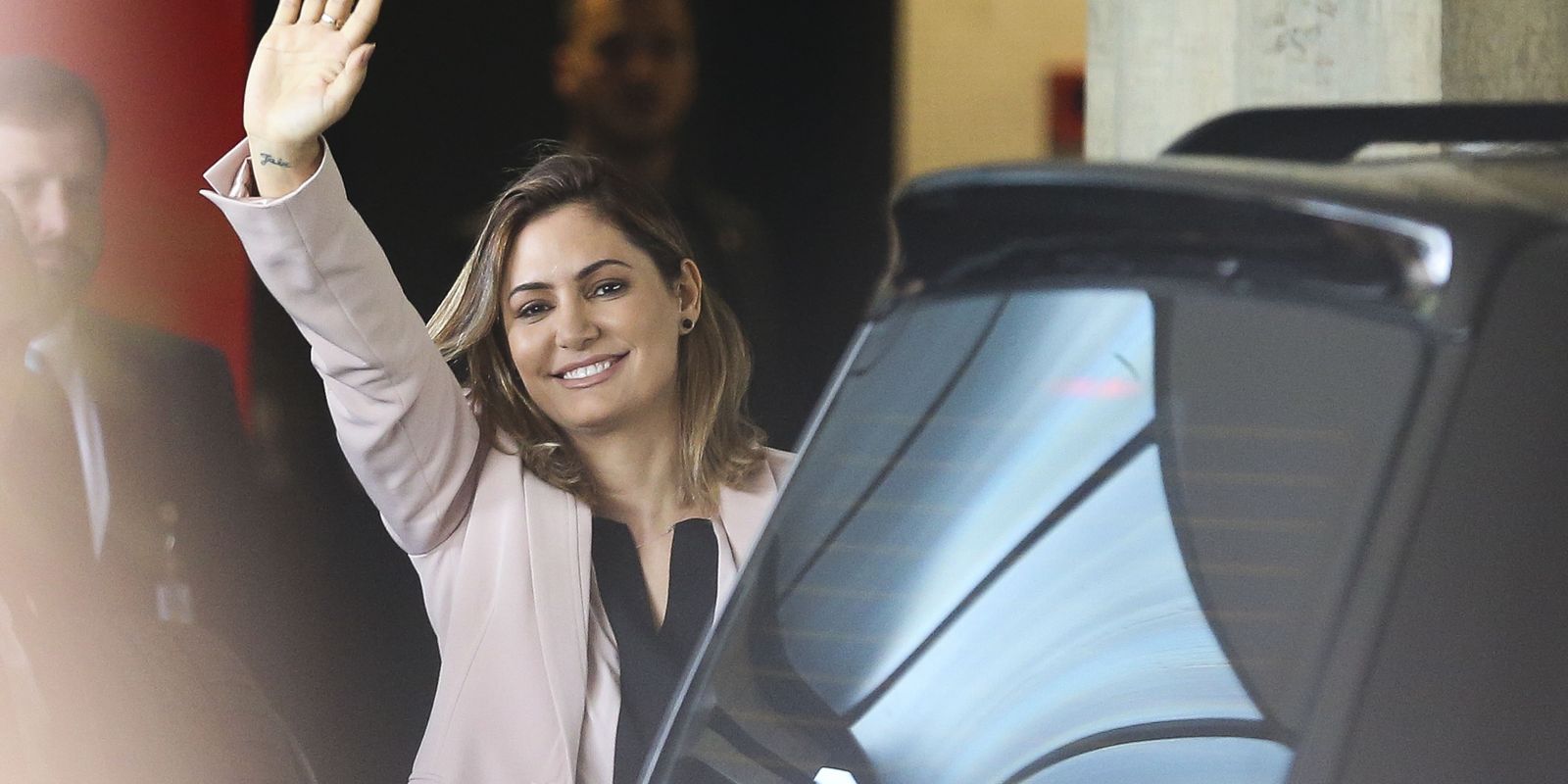 Michelle Bolsonaro chega a Brasília para primeira visita após eleição ...