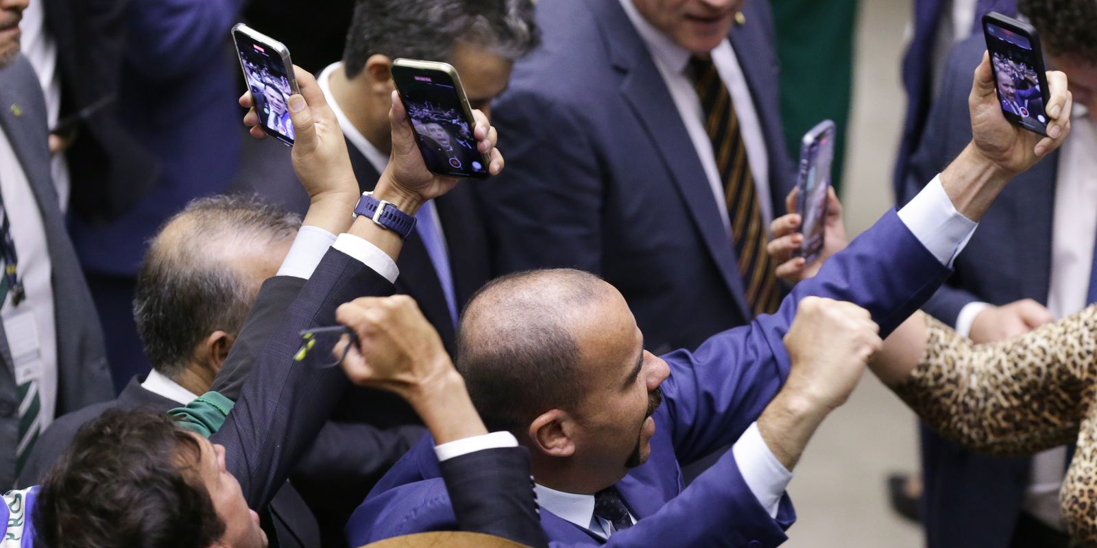 Sessão do Congresso Nacional para apreciar e votar vetos presid ...