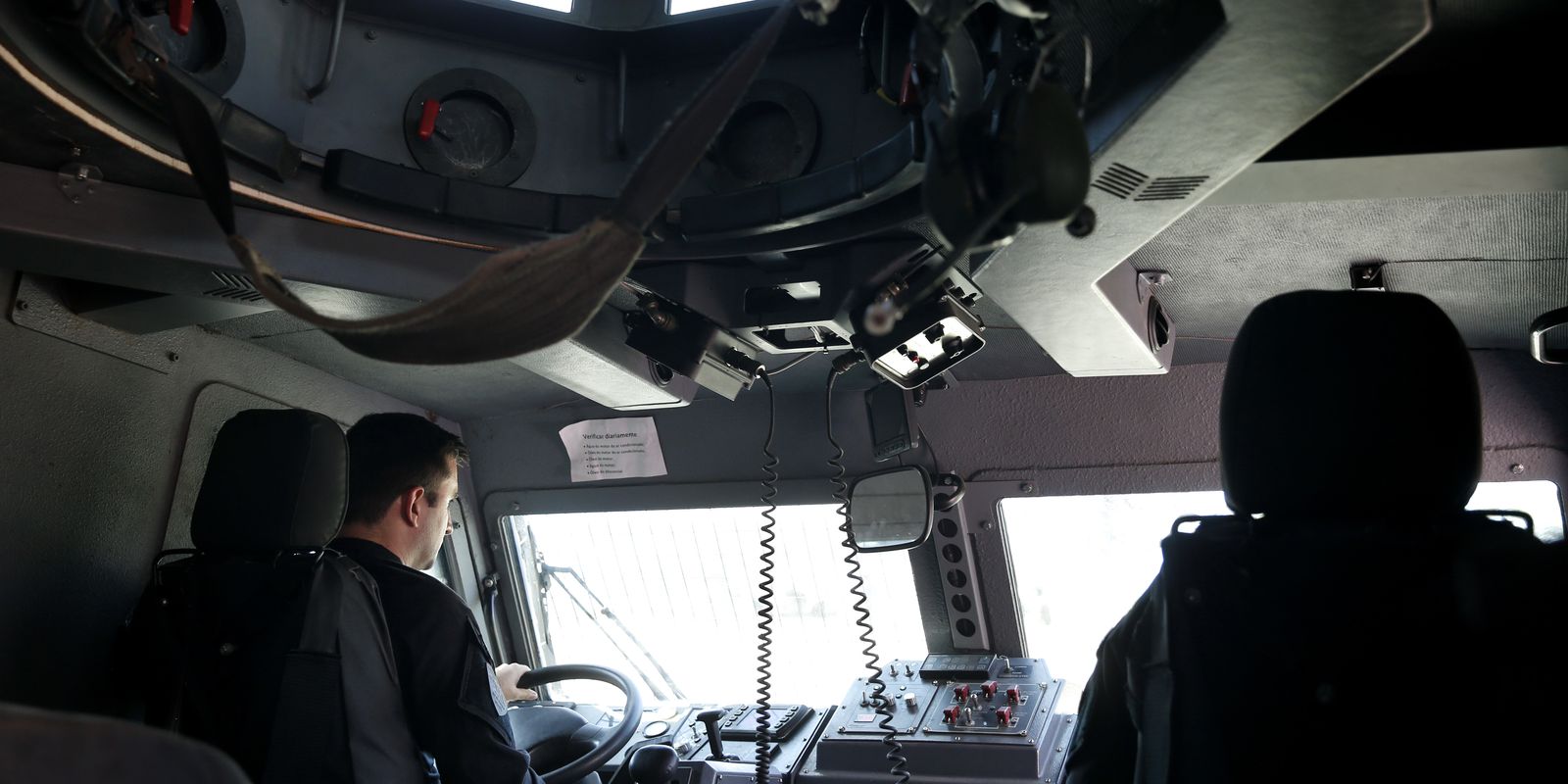 Exército entrega blindados à SSP-RJ | Agência Brasil