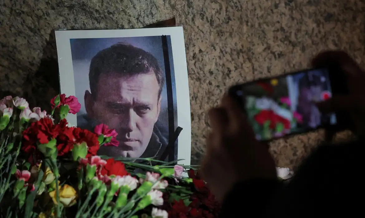 Corpo de Alexei Navalny é entregue à sua mãe | Agência Brasil Corpo de Alexei Navalny é entregue à sua mãe | Agência Brasil