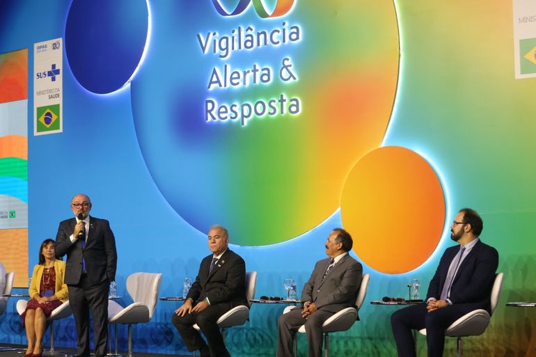 O secretário de Vigilância em Saúde do Ministério da Saúde, Arnaldo ...