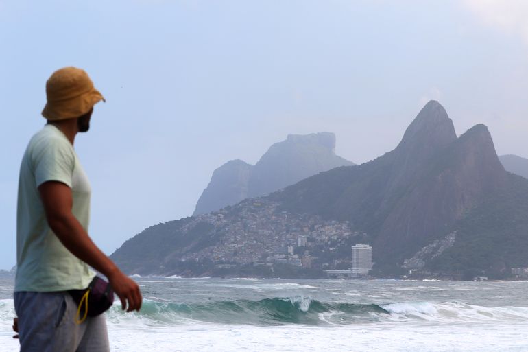 Ressaca na orla de Ipanema e Leblon | Agência Brasil