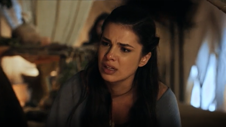 Aruna fica desesperada com o estado de saúde de Adara | A Terra Prometida | TV Brasil | Cultura