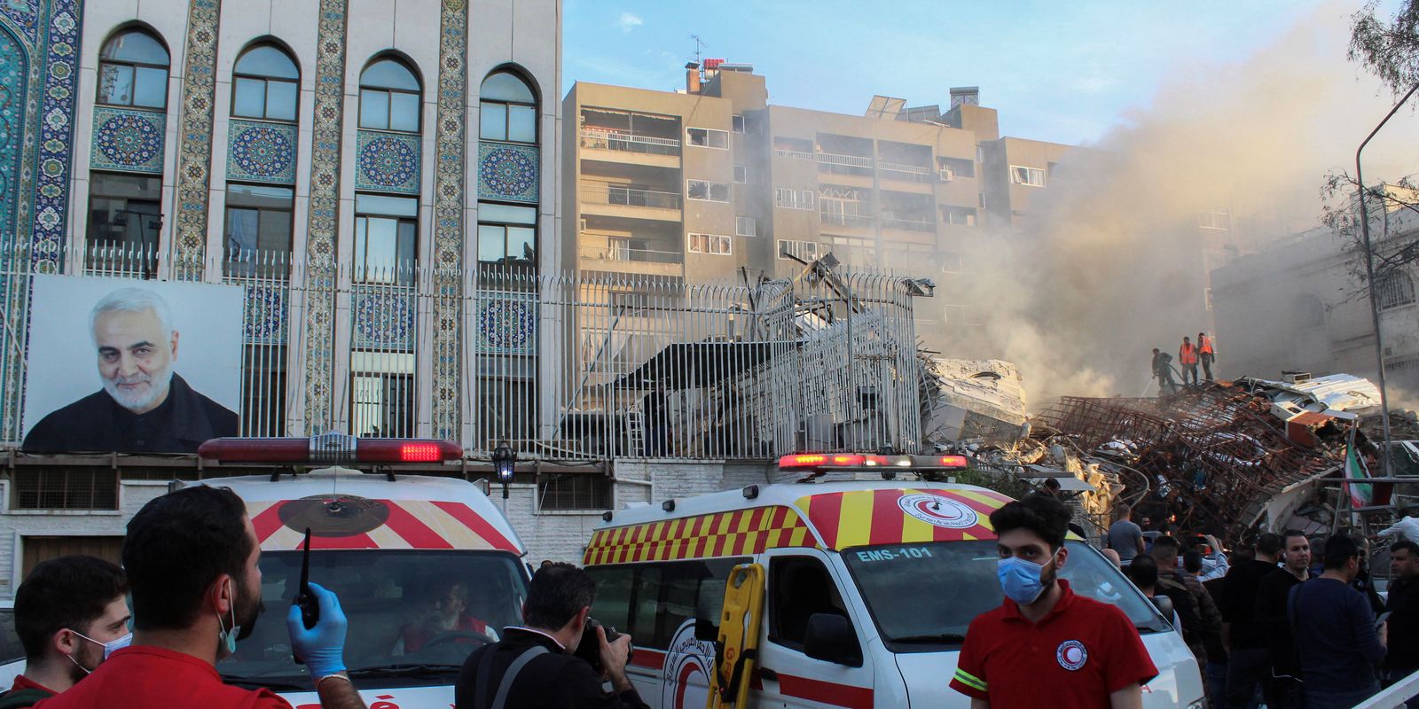 Irã diz que Israel bombardeou embaixada na Síria e mata comandantes ...