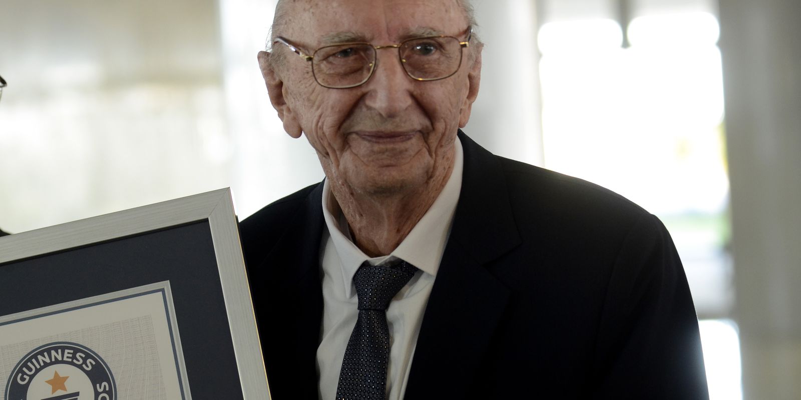 Orthmann vai para o Guinness por trabalhar 80 anos na mesma empresa ...
