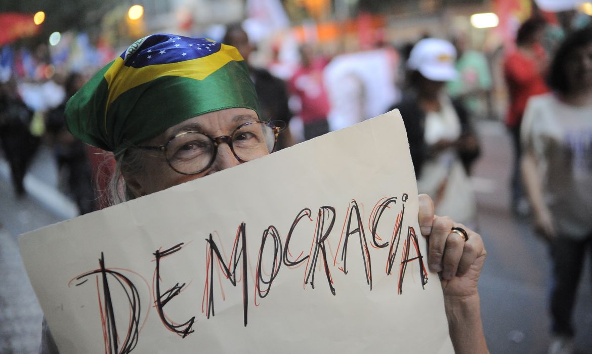 No incidents in pro-democracy rallies | Agência Brasil