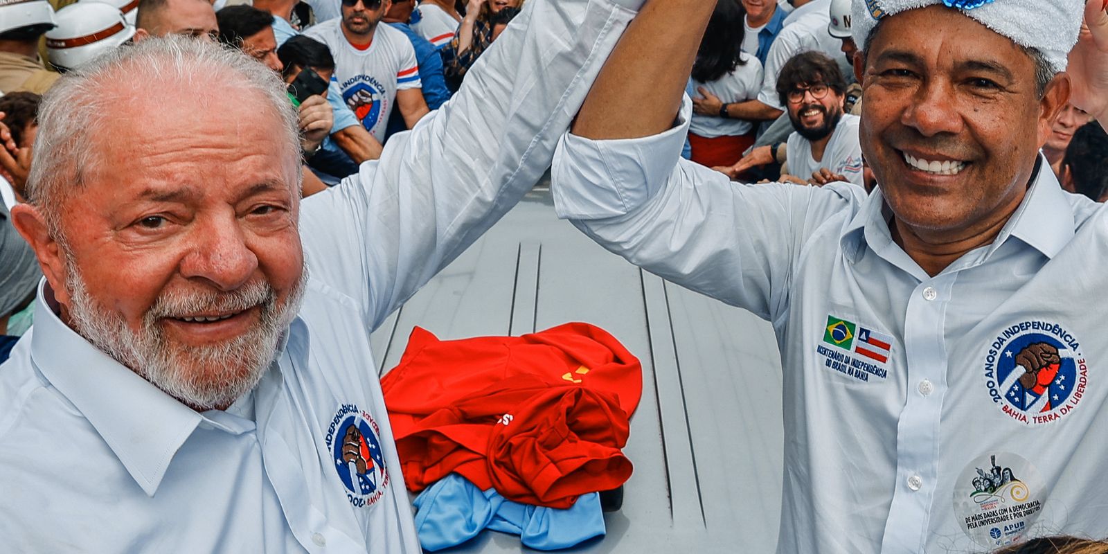 Lula participa de caminhada do Dois de Julho, em Salvador | Agência Brasil
