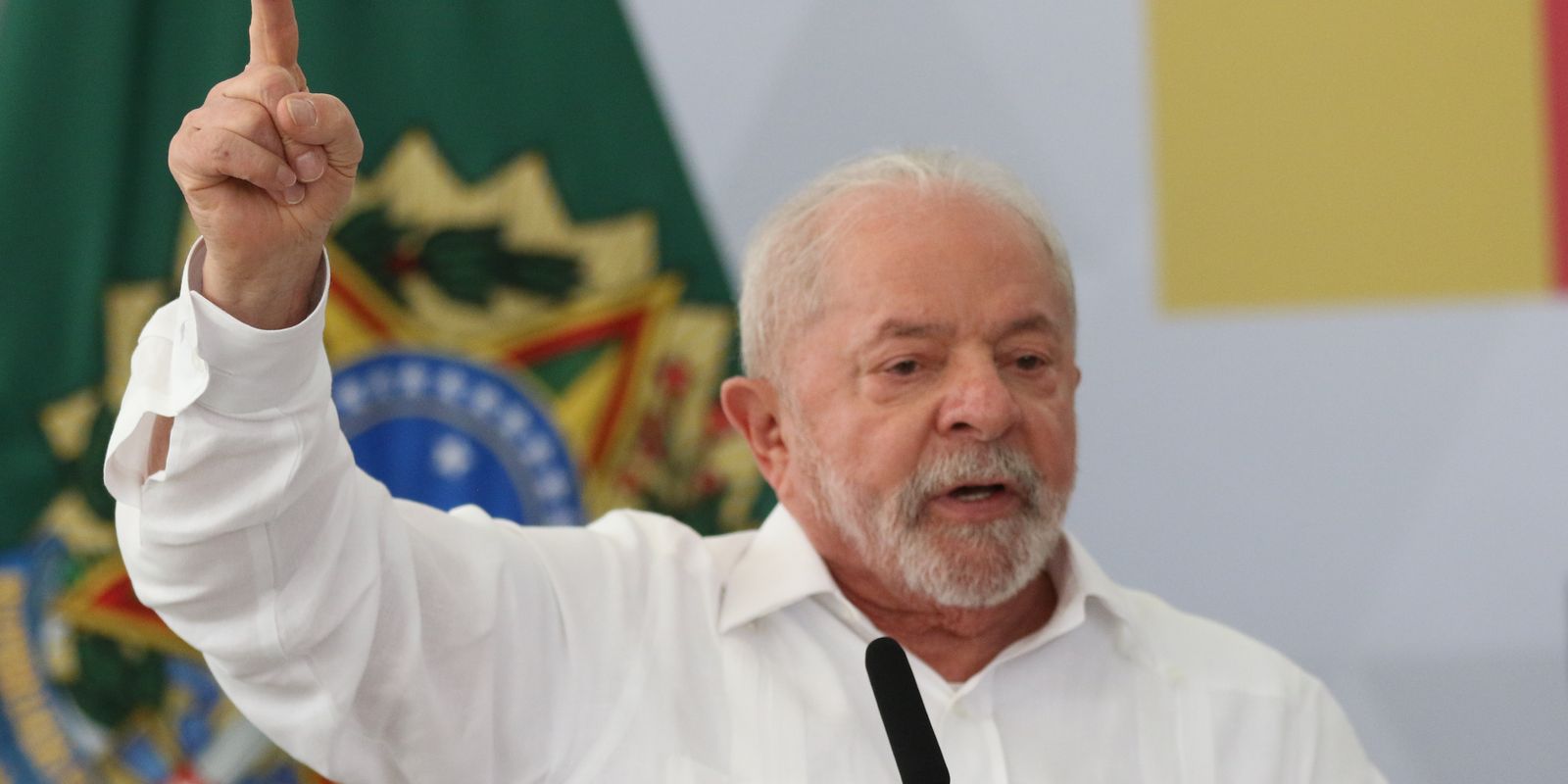 Lula assina MP que concede reajuste de 9% a servidores do Executivo ... Lula assina MP que concede reajuste de 9% a servidores do Executivo ...