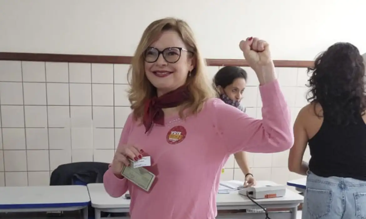 Sofia Manzano vota em Vitória da Conquista, na Bahia | Agência Brasil