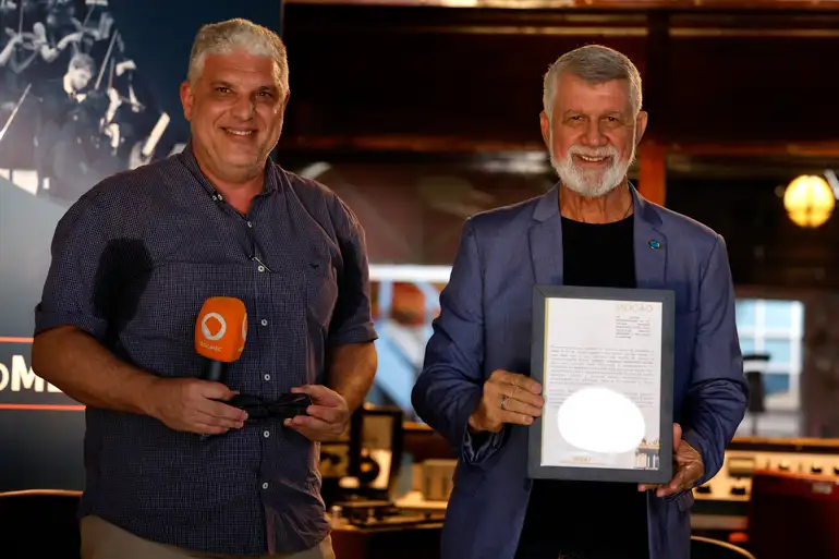 Radialista Wagner Gomes recebe moção da Alerj | Agência Brasil