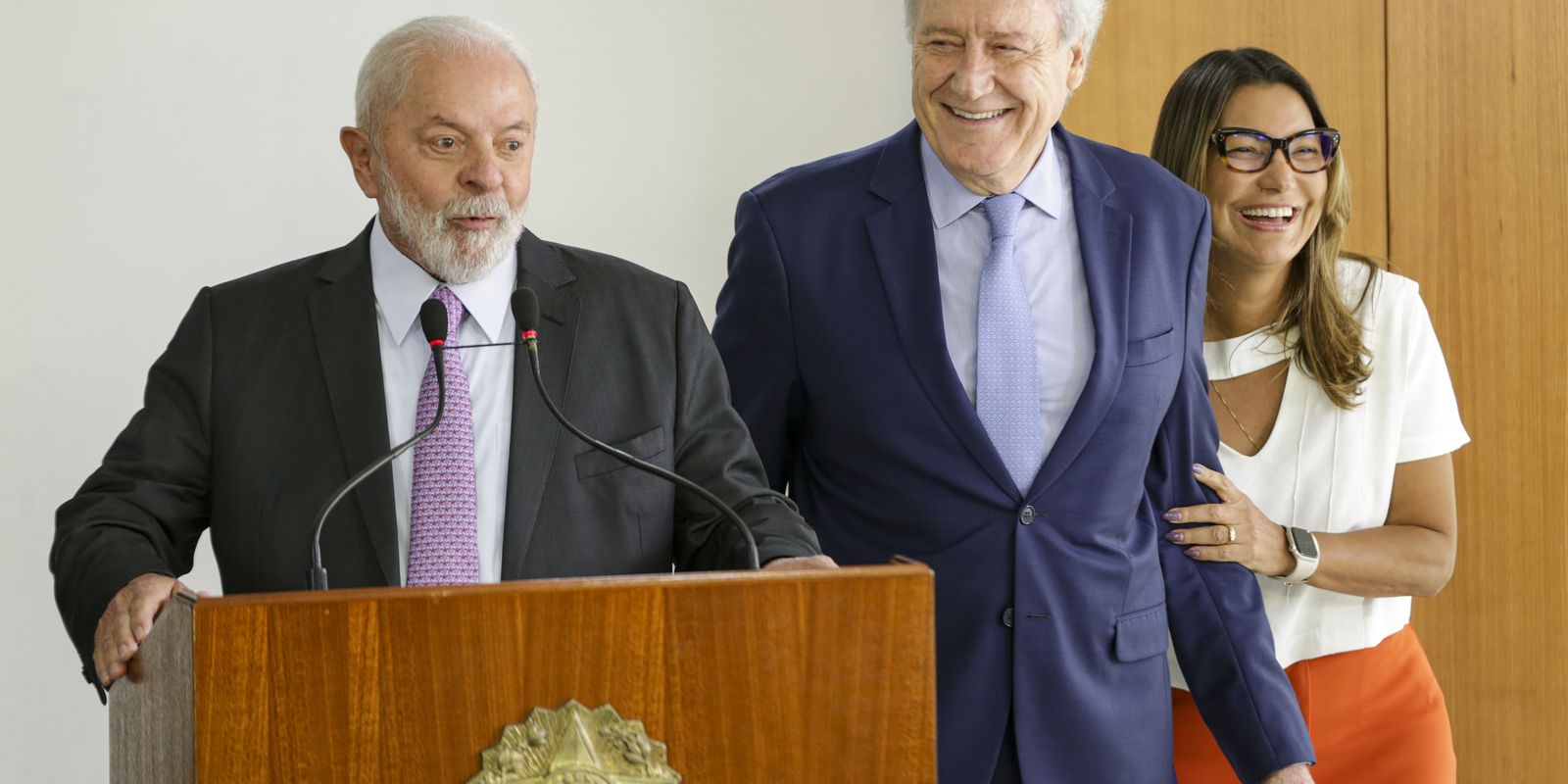 Lula da Silva anuncia Ricardo Lewandowski como ministro da Justiça ...