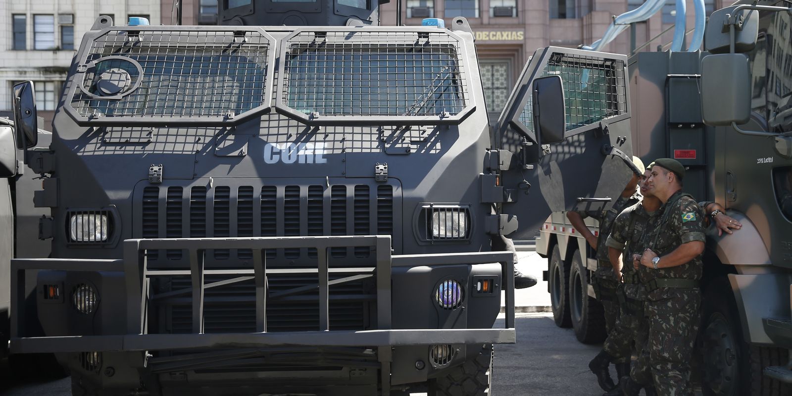 Exército entrega blindados à SSP-RJ | Agência Brasil