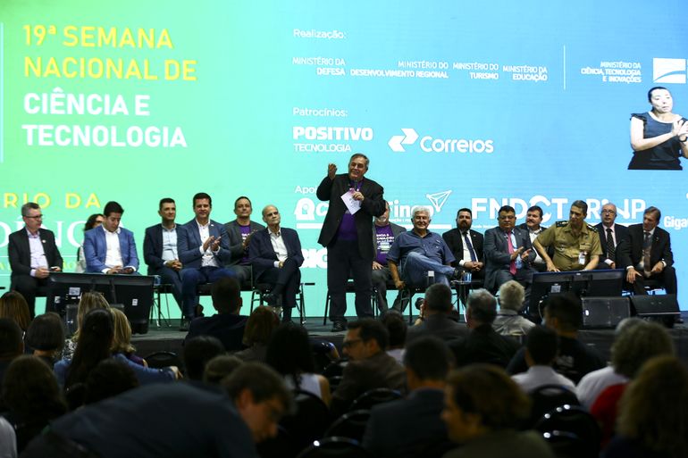 O ministro da Ciência, Tecnologia e Inovações, Paulo Alvim, participa ...