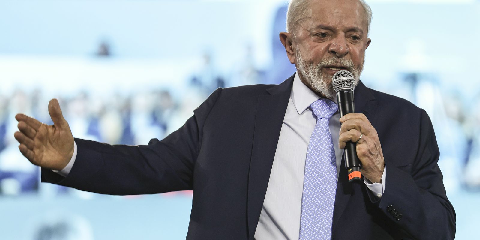 Lula promete programa para construção de banheiros | Radioagência Nacional