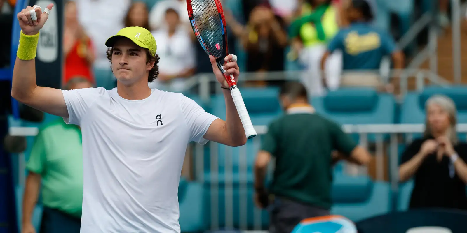 João Fonseca avança à 3ª rodada em Miami após bater tenista francês ...