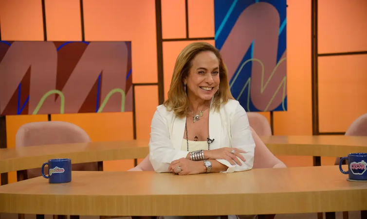 Cissa Guimarães estreia como nova apresentadora do Sem Censura, nesta ...