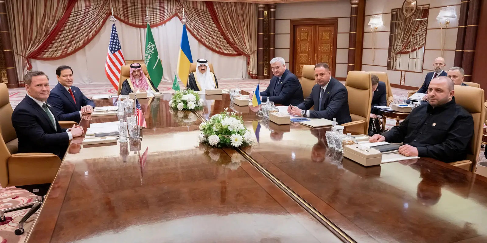 Ucrânia aceita proposta dos EUA para cessar-fogo com a Rússia | Agência ...