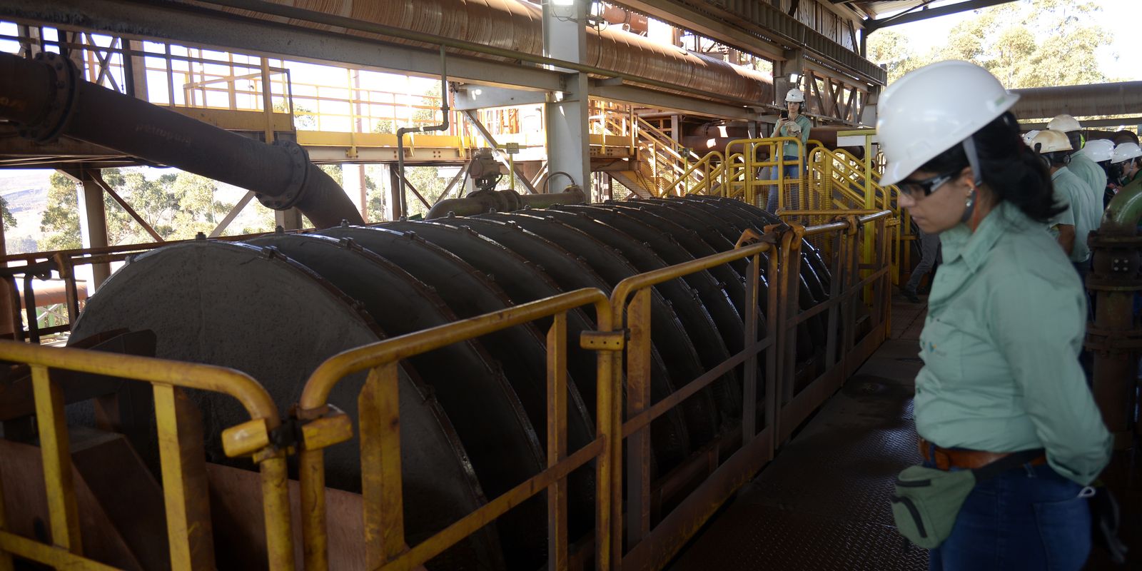 Operação da planta de filtragem de rejeitos do Complexo Vargem Grande ...