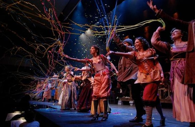 Conheça as principais características da Ópera, no Caderno de Música ...