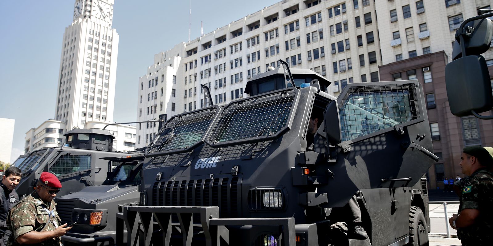 Exército entrega blindados à SSP-RJ | Agência Brasil