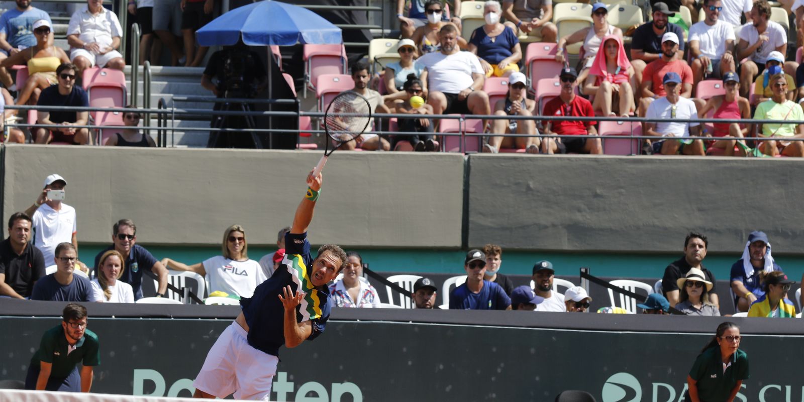 O tenista brasileiro Bruno Soares, dupla com Felipe Meligeni joga ...