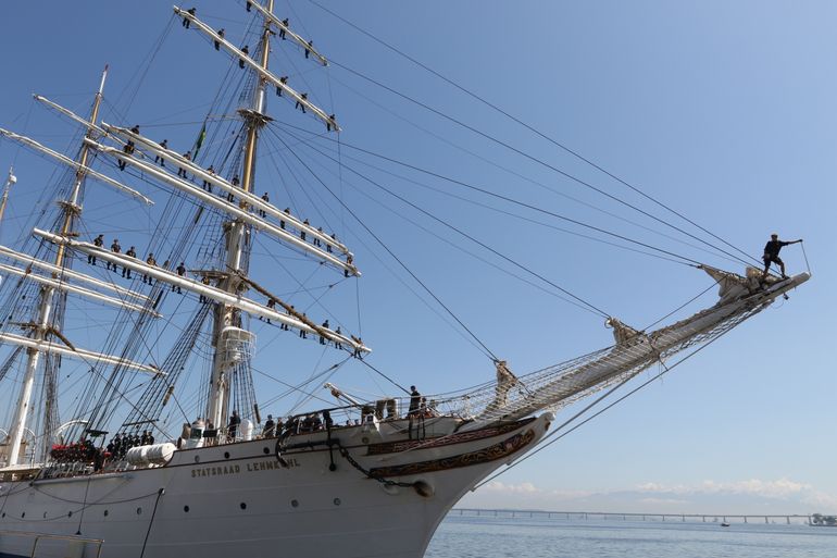 O navio-escola norueguês Statsraad Lehmkuhl da expedição One Ocean ...