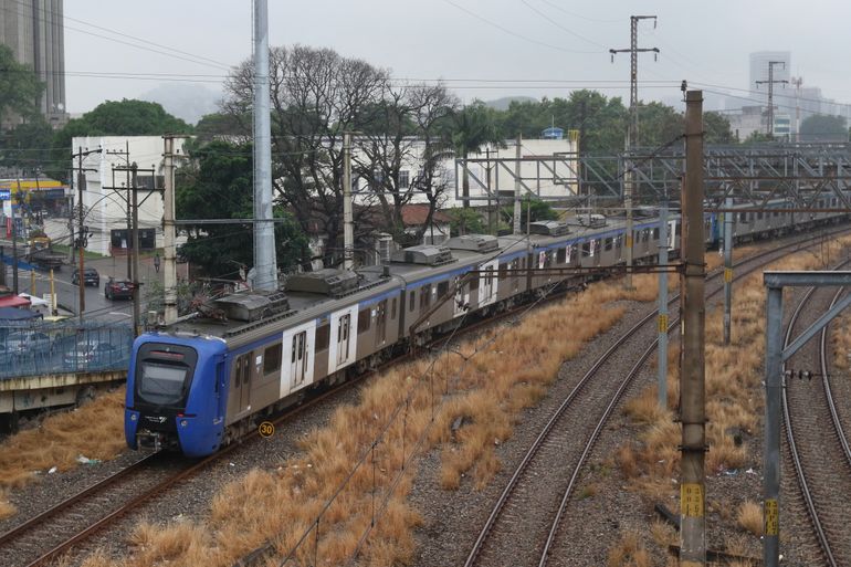 Controladora da Supervia desiste da operação do sistema de trens ...