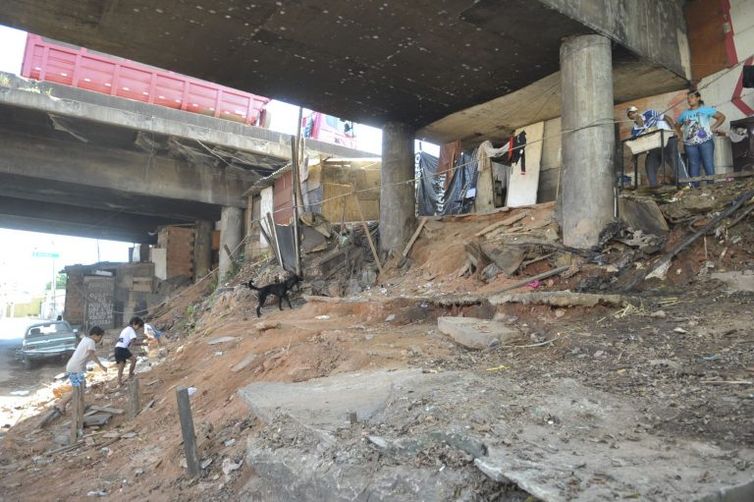 Entenda o que significa a arquitetura hostil | EBC Rádios