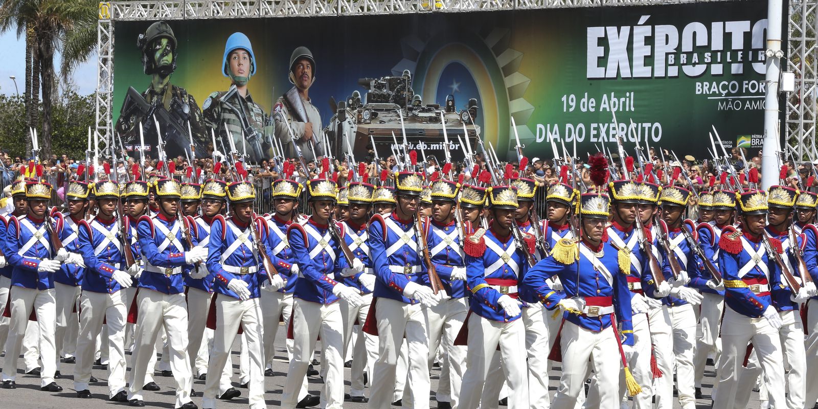 Cerimônia comemorativa do Dia do Exército, no Quartel-General do ...
