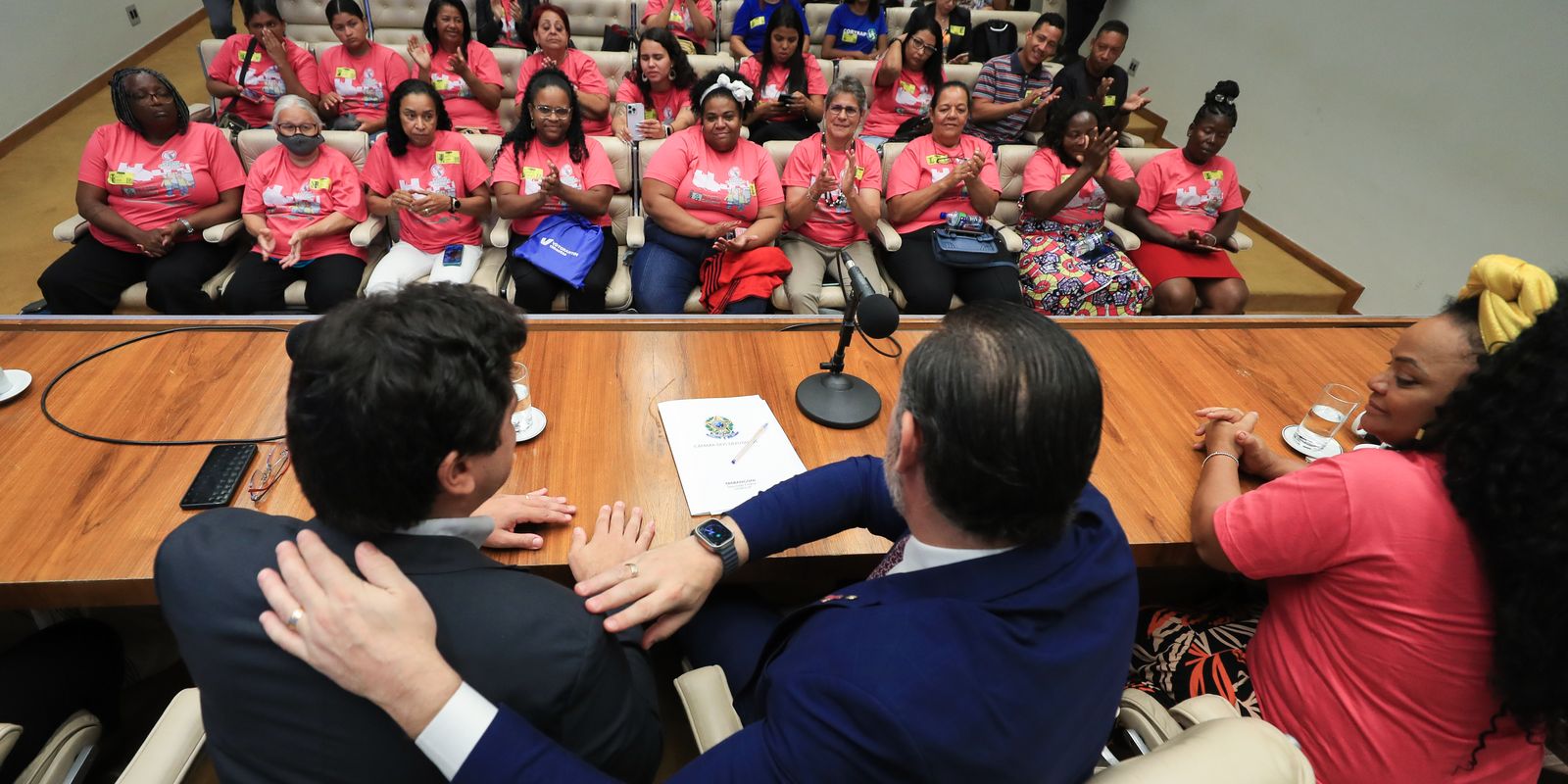 Lançamento da Frente Parlamentar Mista da Mulher Catadora (FPMM ...