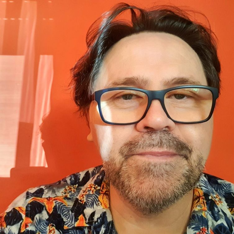 Marcelino Freire é o convidado do Memória Musical | EBC Rádios