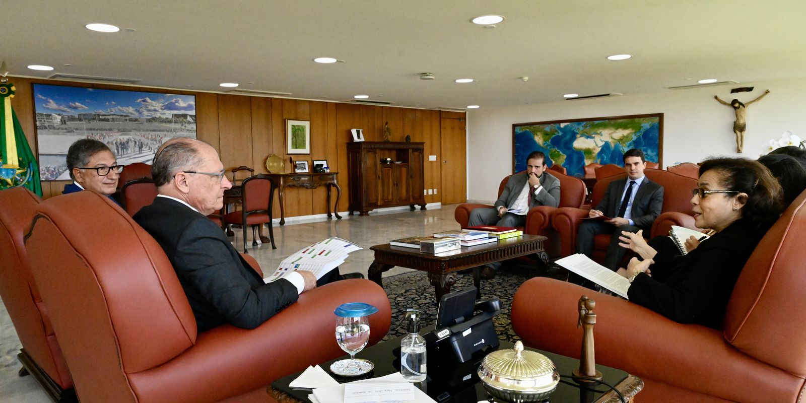 Alckmin durante reunião com Embaixadora Maria Laura da Rocha | Agência ...