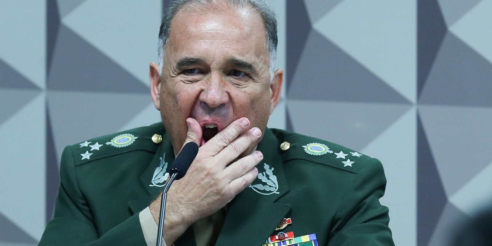 General Gustavo Dutra durante depoimento na CPMI do Golpe. | Agência Brasil