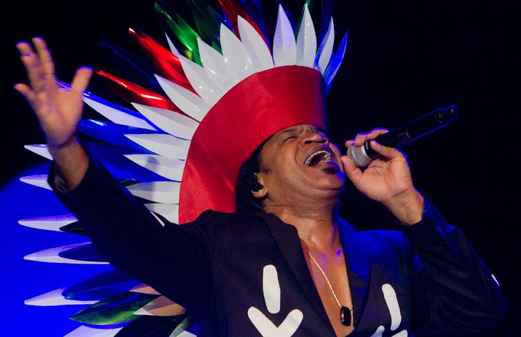 Vozes do Brasil traz Carlinhos Brown, Gilberto Gil e Baiana System ...