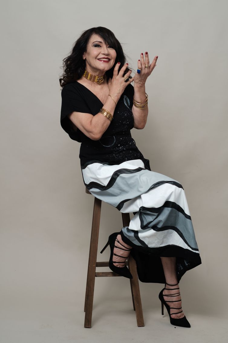 Claudya lança "A Nossa Bossa Sempre Jovem" | EBC Rádios