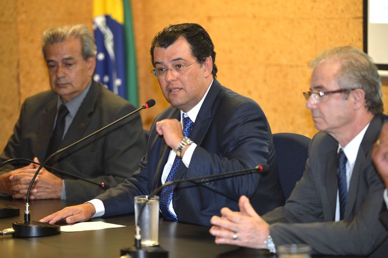 Eduardo Braga anuncia mudança na bandeira tarifária | Agência Brasil