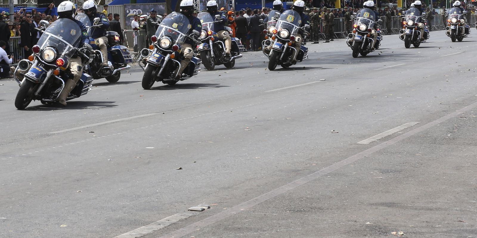 Desfile cívico-militar do 7 de Setembro, que este ano comemora o ...