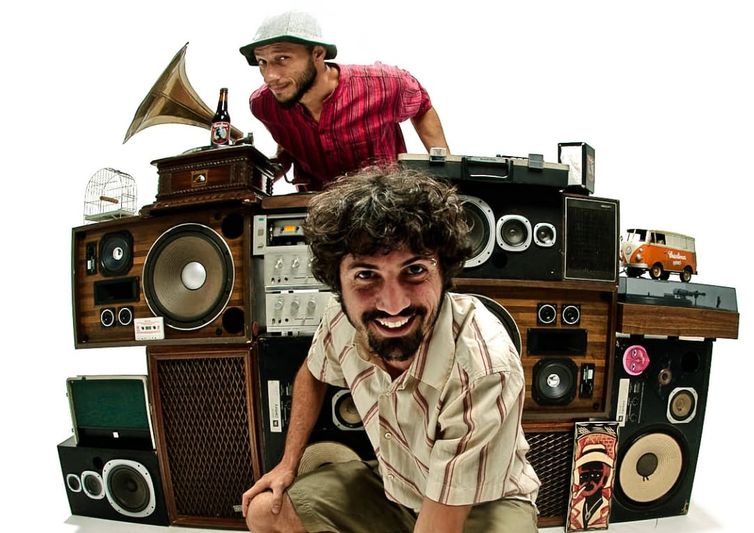 Rádio Criolina traz o melhor da música contemporânea em programas ...