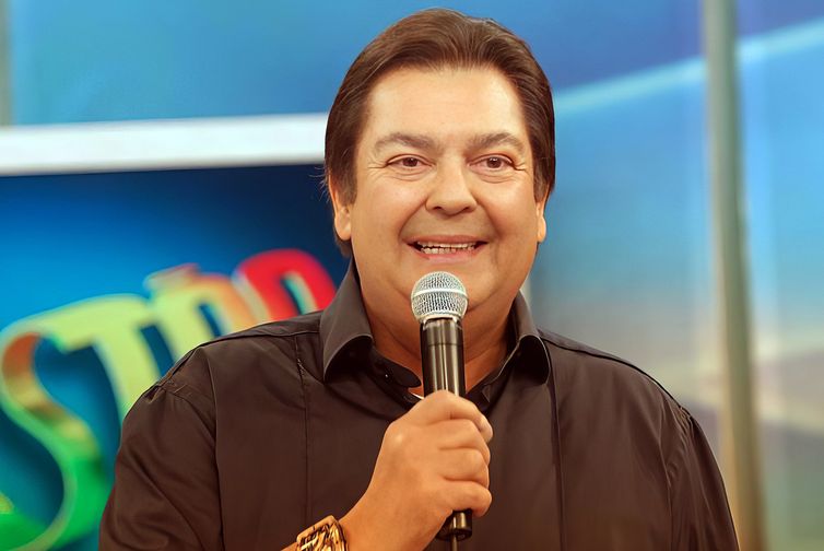 Apresentador Faustão fala pela primeira vez após cirurgia