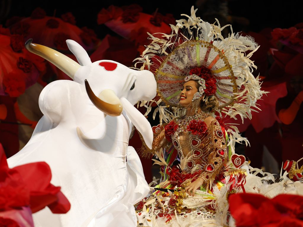 Saiba as origens culturais do Festival de Parintins; campeão sai hoje ...