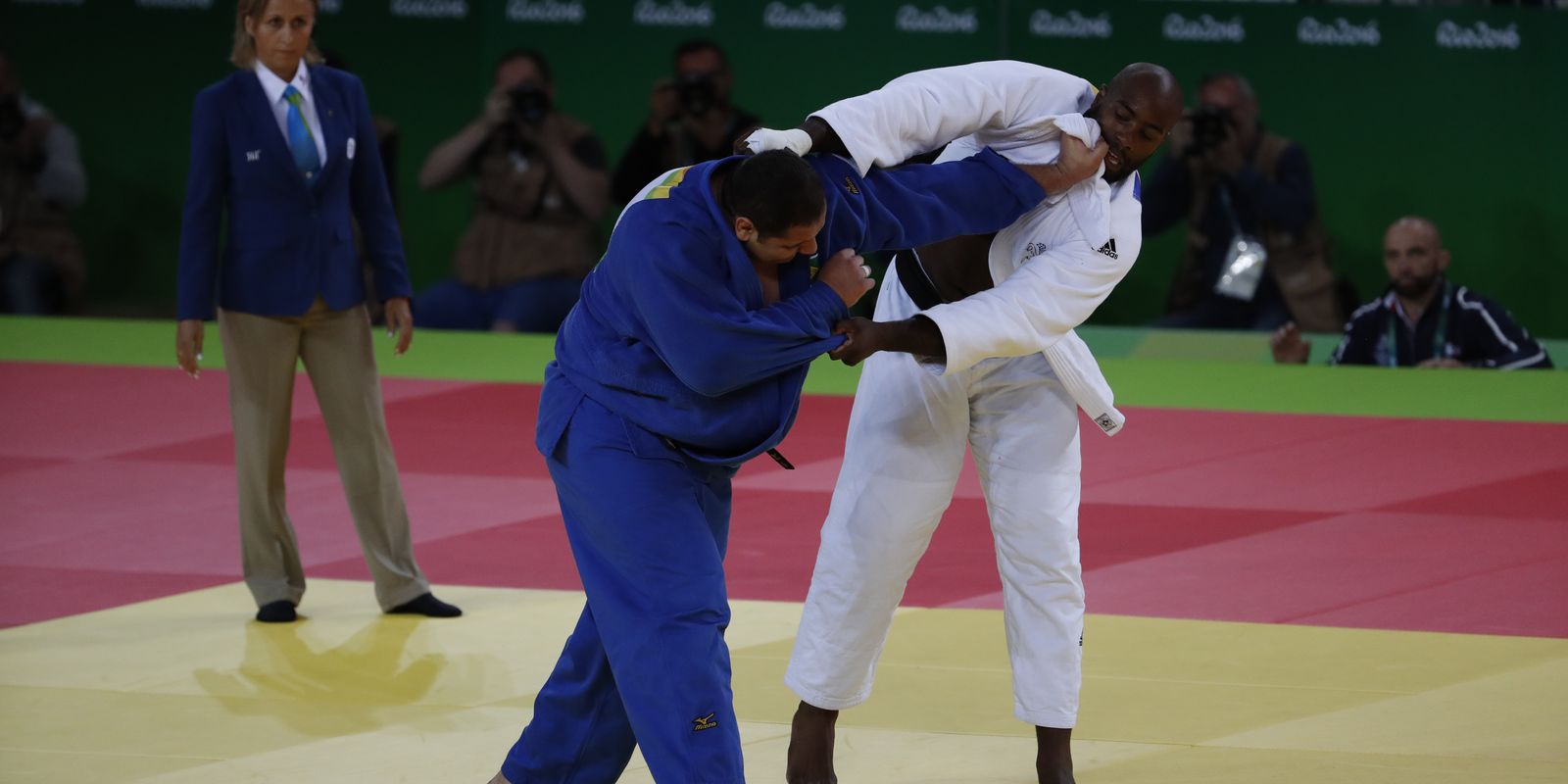 Rafael Silva perde para francês Teddy Riner no judô | Agência Brasil