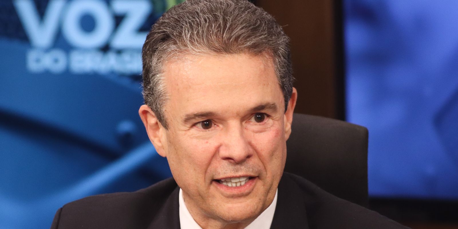 O ministro da Pesca e Aquicultura, André de Paula, no programa A Voz do ...