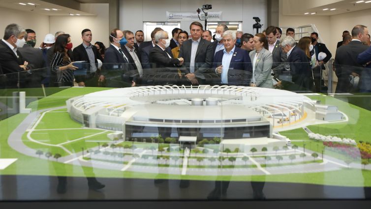 Bolsonaro inaugurates beamline of particle accelerator Sirius | Agência ...