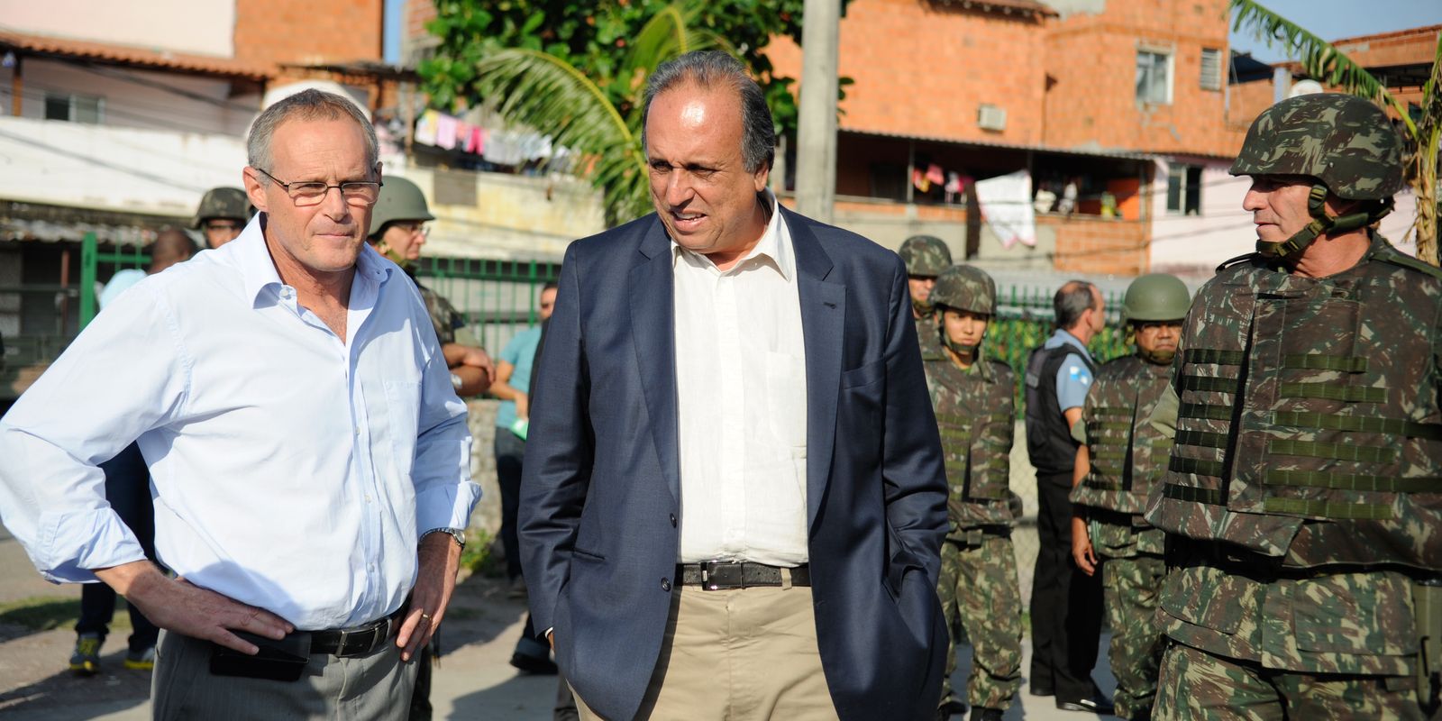 Governador do Rio visita o Complexo da Maré | Agência Brasil