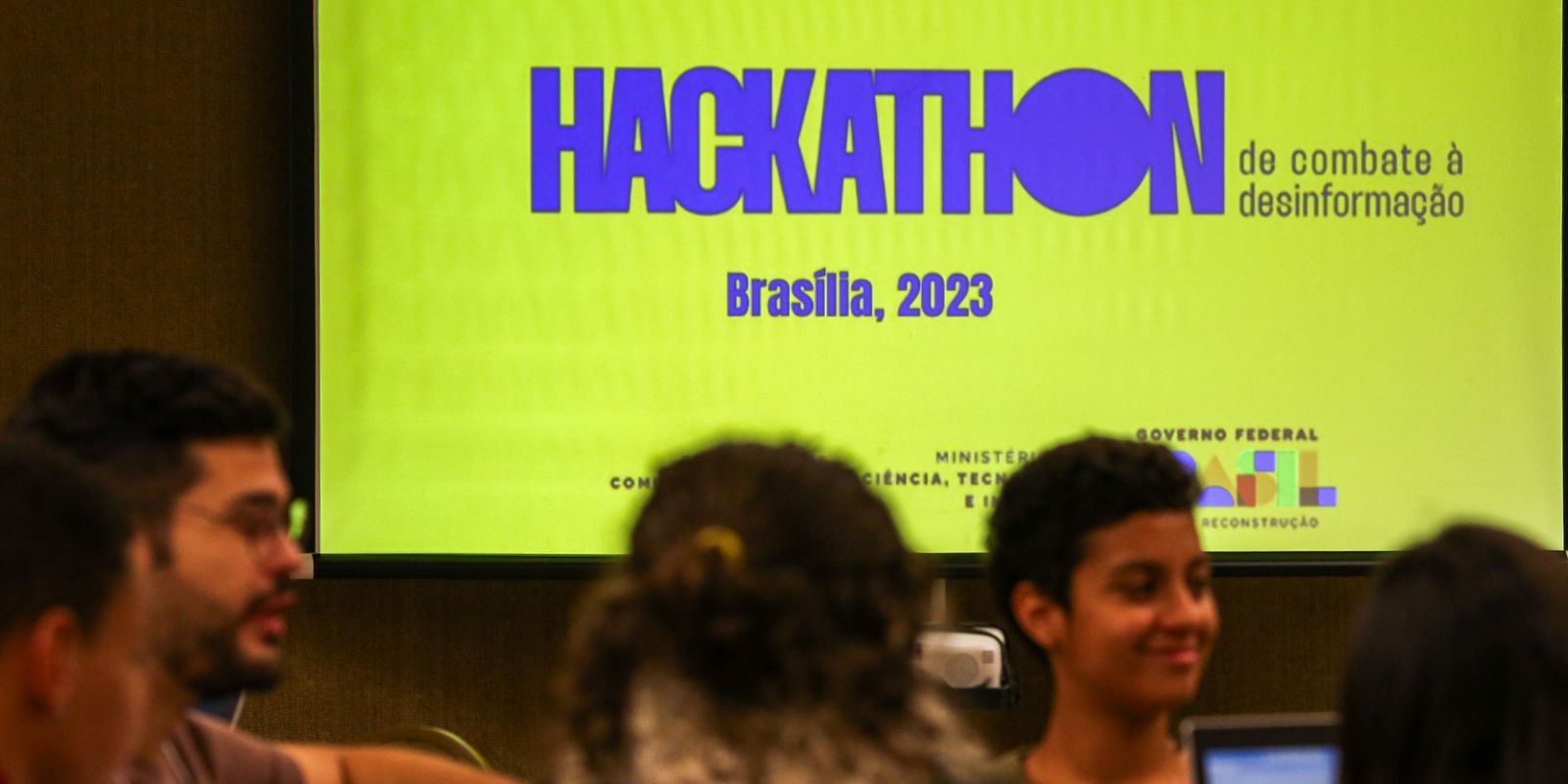 Semana de Ciência e Tecnologia promove Hackathon para combater | Agência Brasil