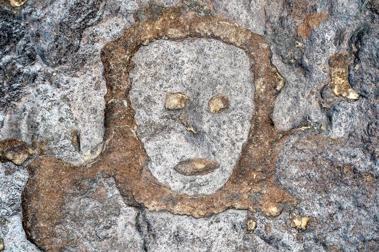 RETROSPECTIVA_2023-Seca no Amazonas revela esculturas rupestres ...