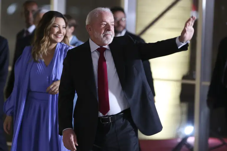 A Primeira-dama Rosângela Lula da Silva e o presidente da República do ...