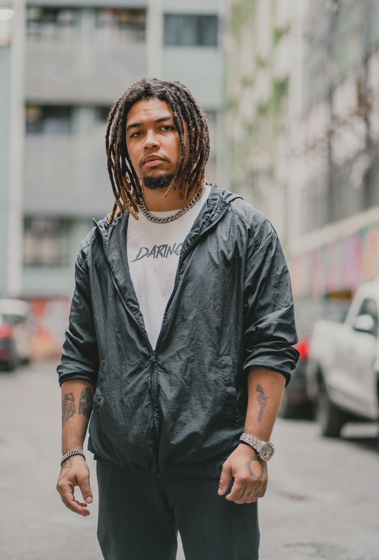 Músico Ally Akin vem ao Espaço Arte mostrar a mistura de hip-hop e ...