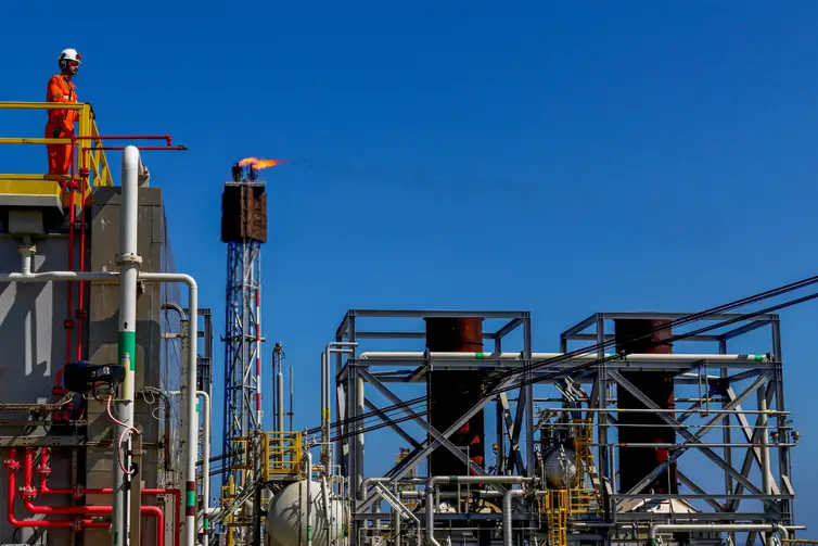 Driven by pre-salt, oil becomes Brazil's top export | Agência Brasil